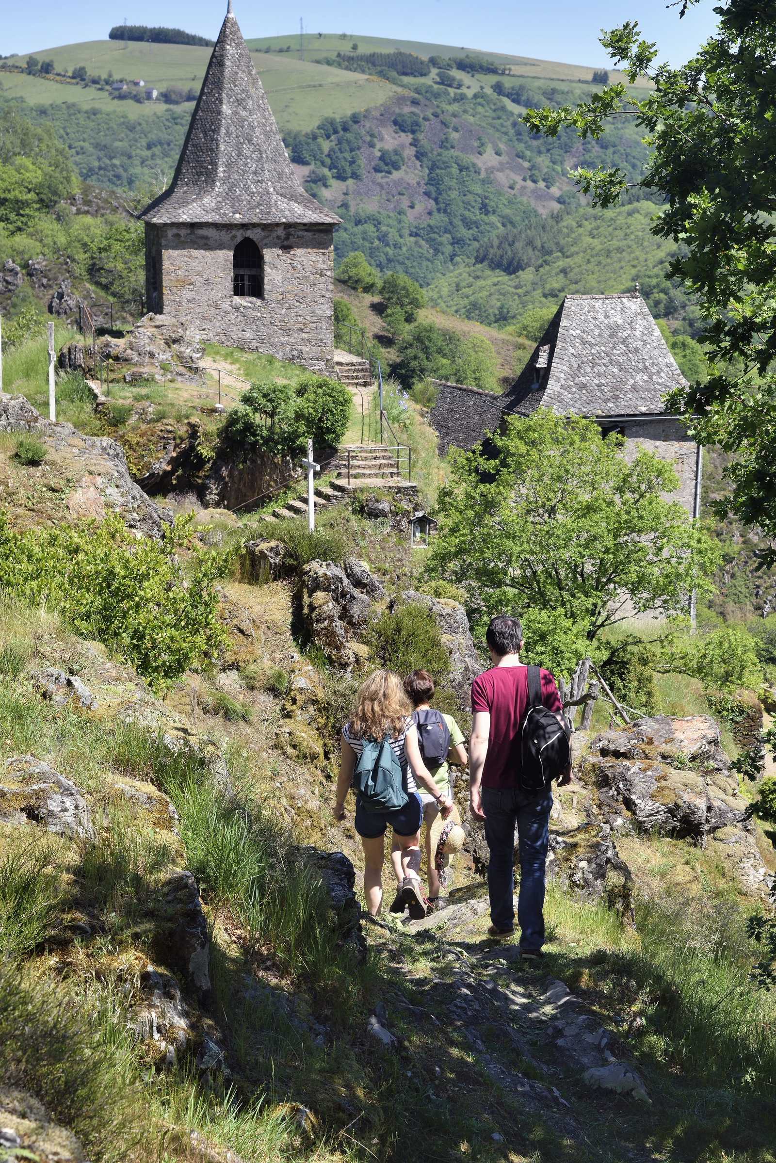 Le chemin de Compostelle de Conques à Cahors - Voyage Massif Central ...