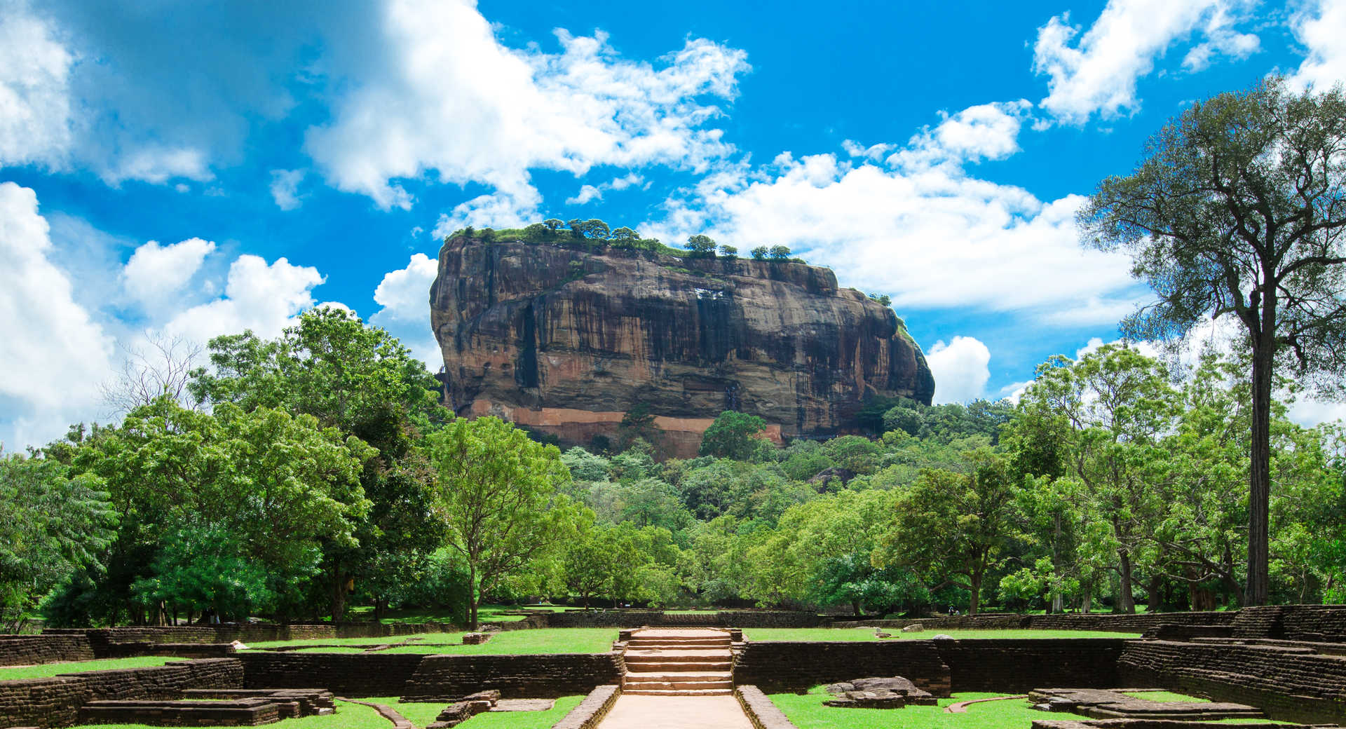 Découverte à pied de l'ancienne Ceylan en famille | Decathlon Travel